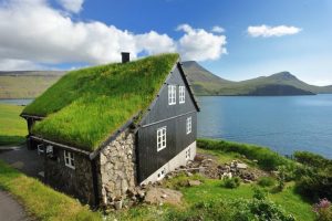 10 Brilliantly Alternative Houses