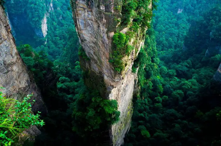 Floating Mountains - China's Hidden Treasure