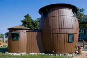 10 Brilliantly Alternative Houses