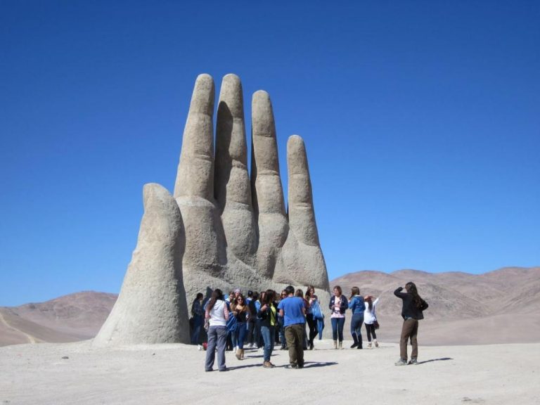 Mano de Desierto - What should I know about The Hand of the Desert?