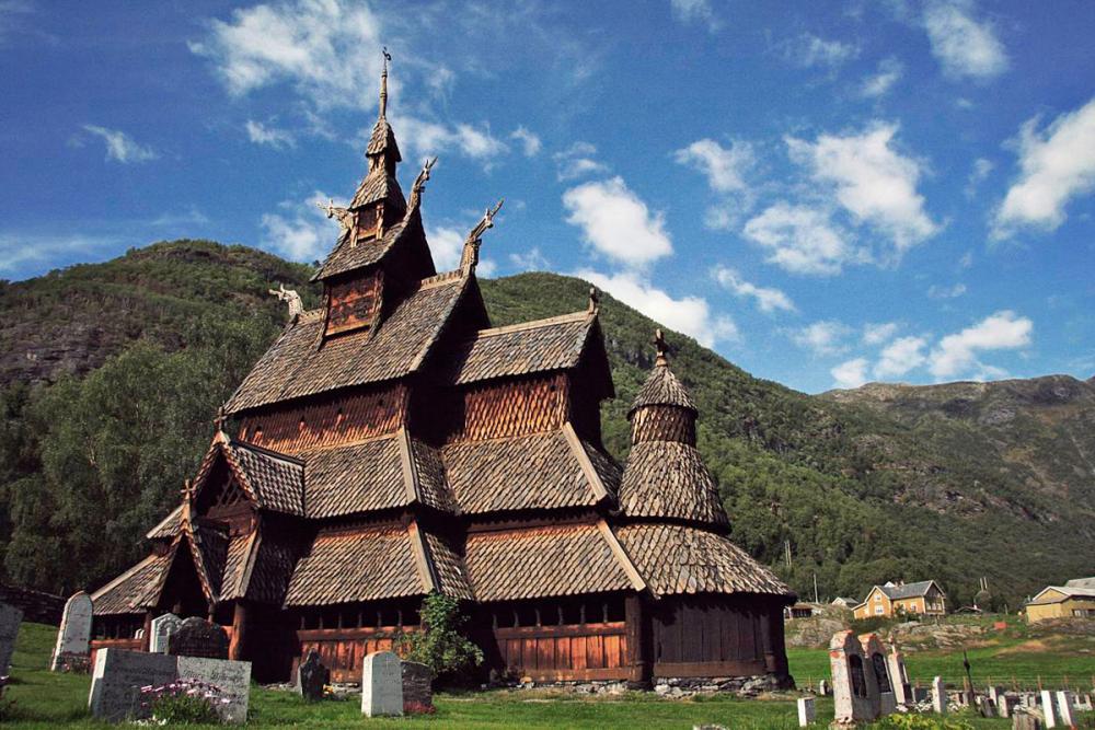 10 World's Most Beautiful & Unusual Churches